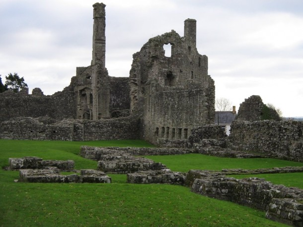 This Castle is in Unacceptable CONDITION - Photorator