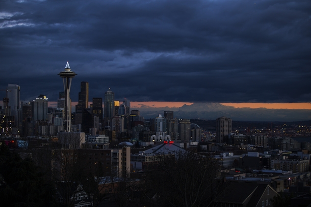 Gloomy Seattle - Photorator